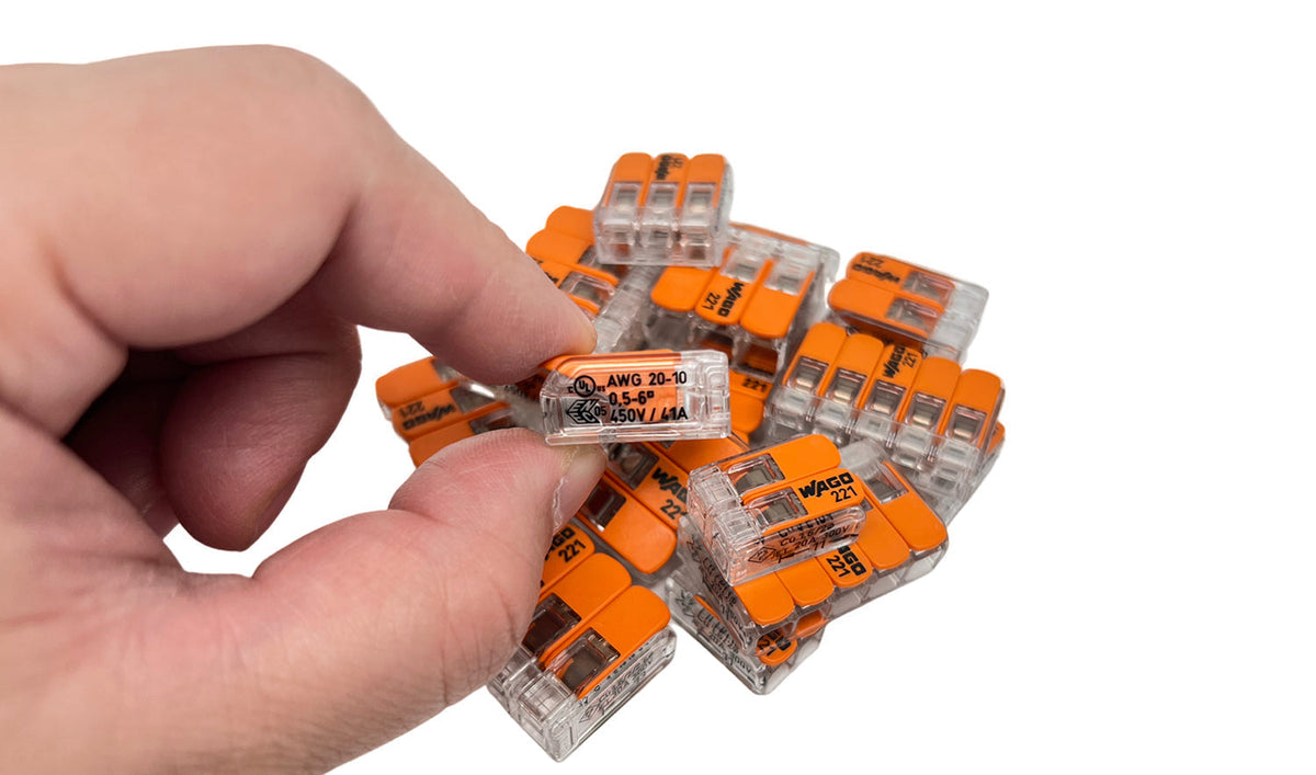 What is the Max Rating Current of WAGO 221 Connectors