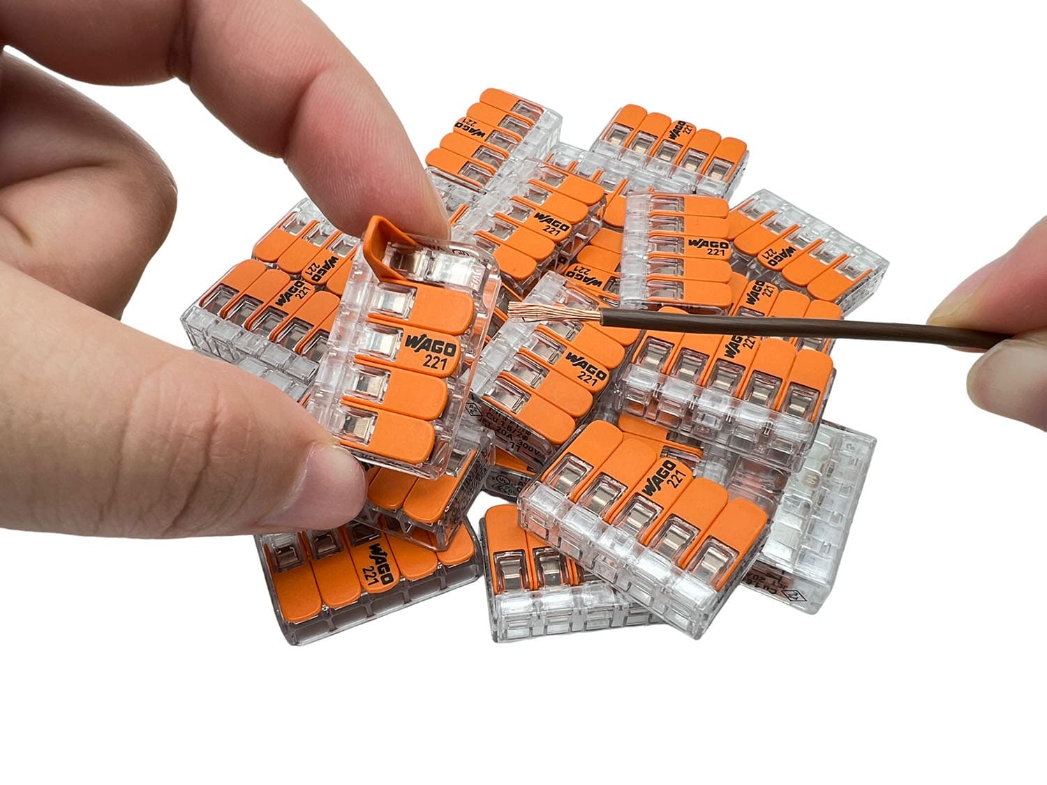 How much Length to strip on WAGO Connectors